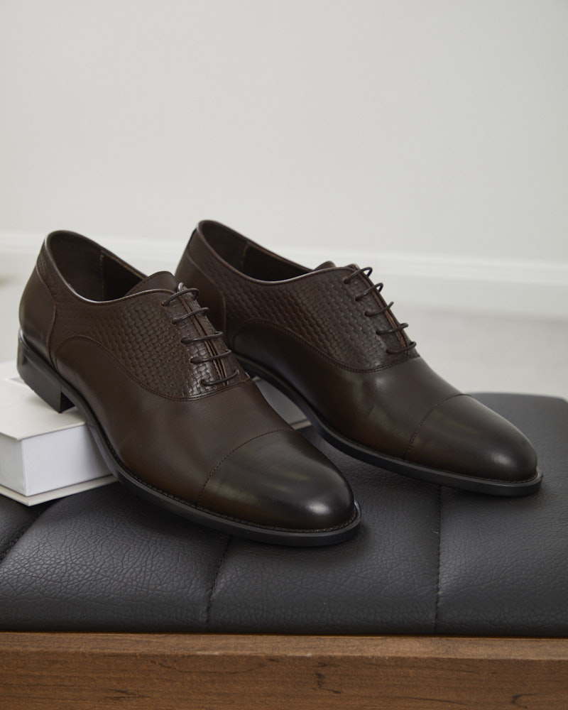 Lace ups and monk shoes are never going out of fashion!