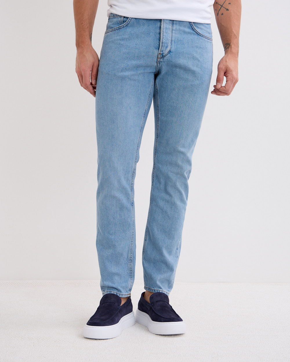 Modern Classic Slim Fit Jeans
