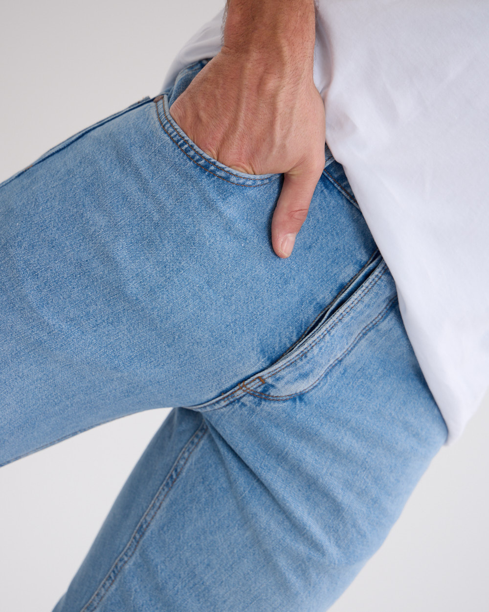 Modern Classic Slim Fit Jeans