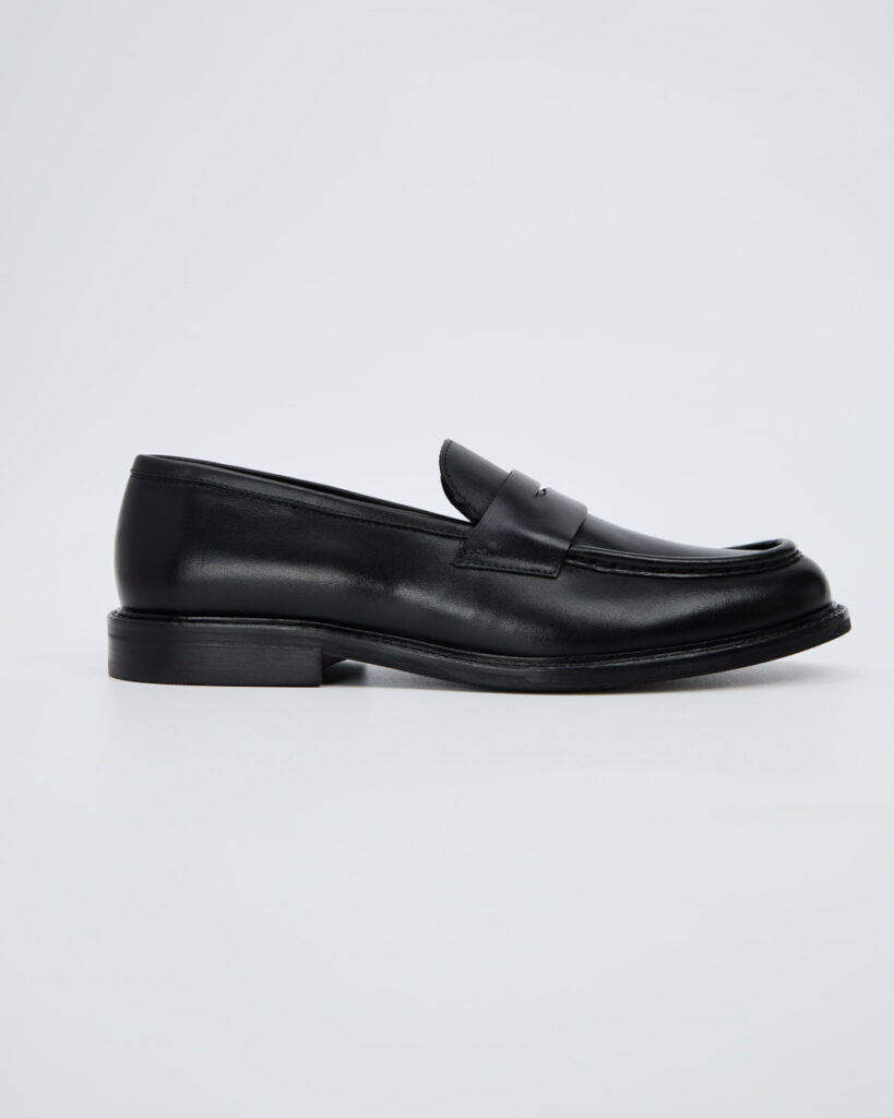 Loafers are the preferred smart casual footwear for summer season