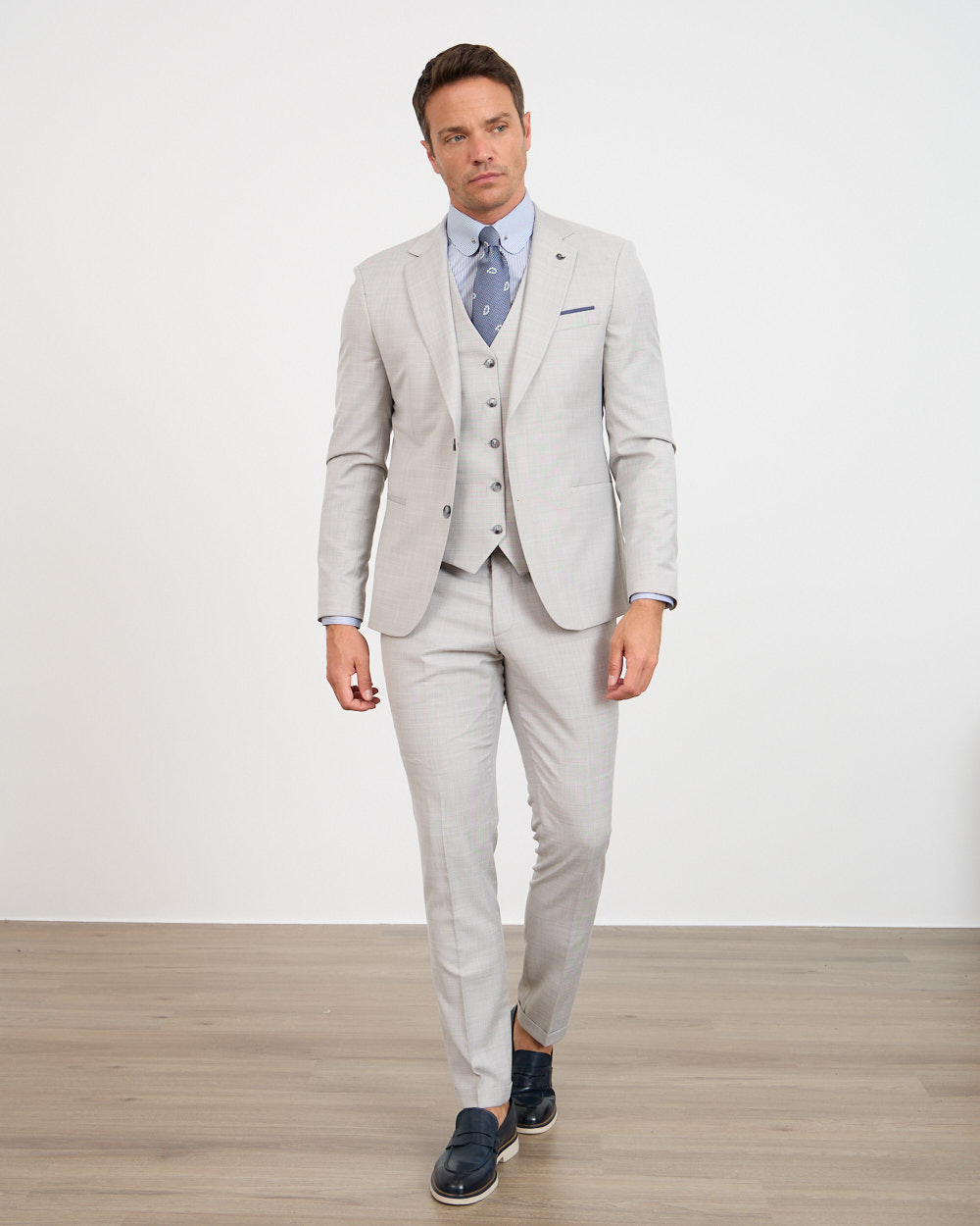 Shimmering Starlight Look - Square For Men