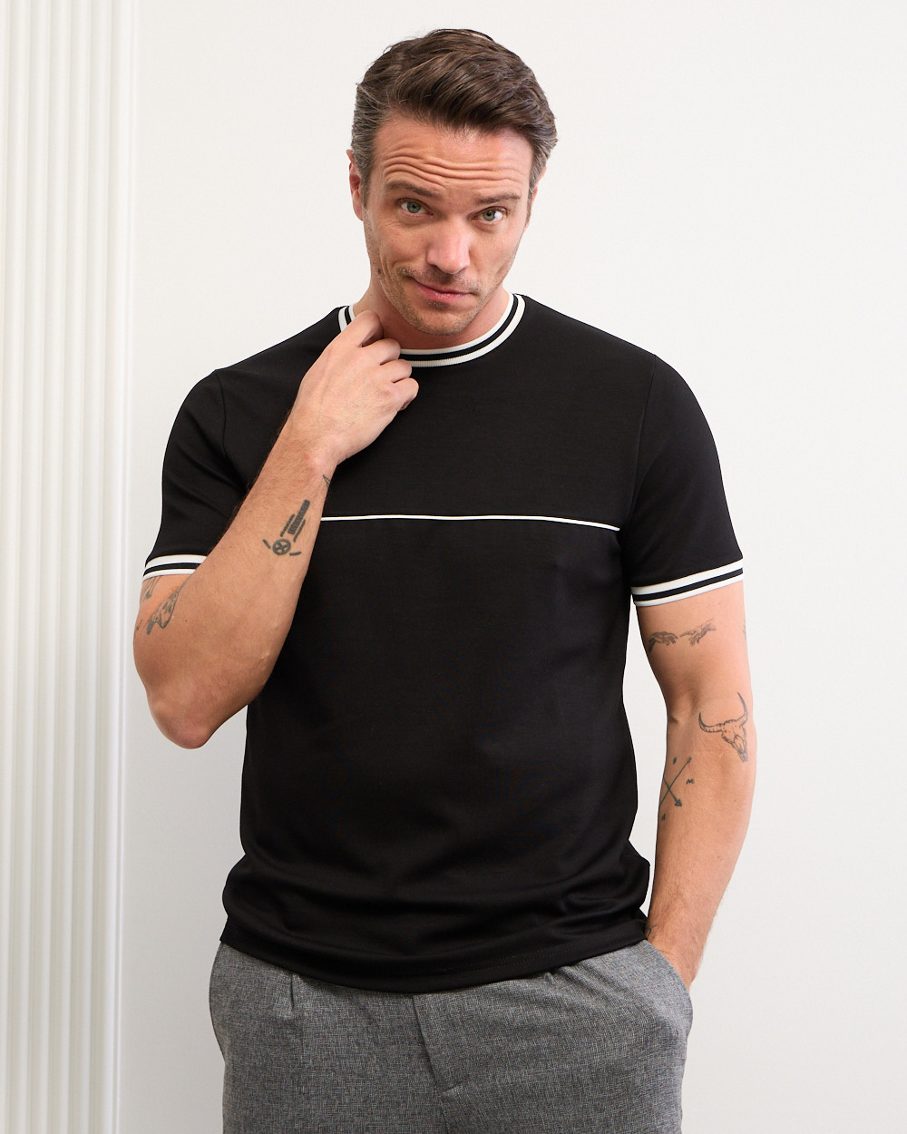 Black Linea T-Shirt