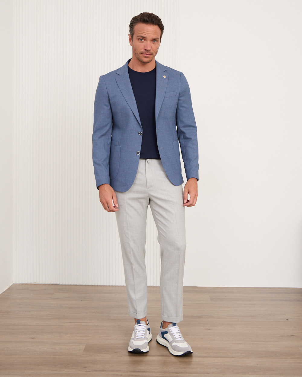 Quiet Edge Look - Square For Men