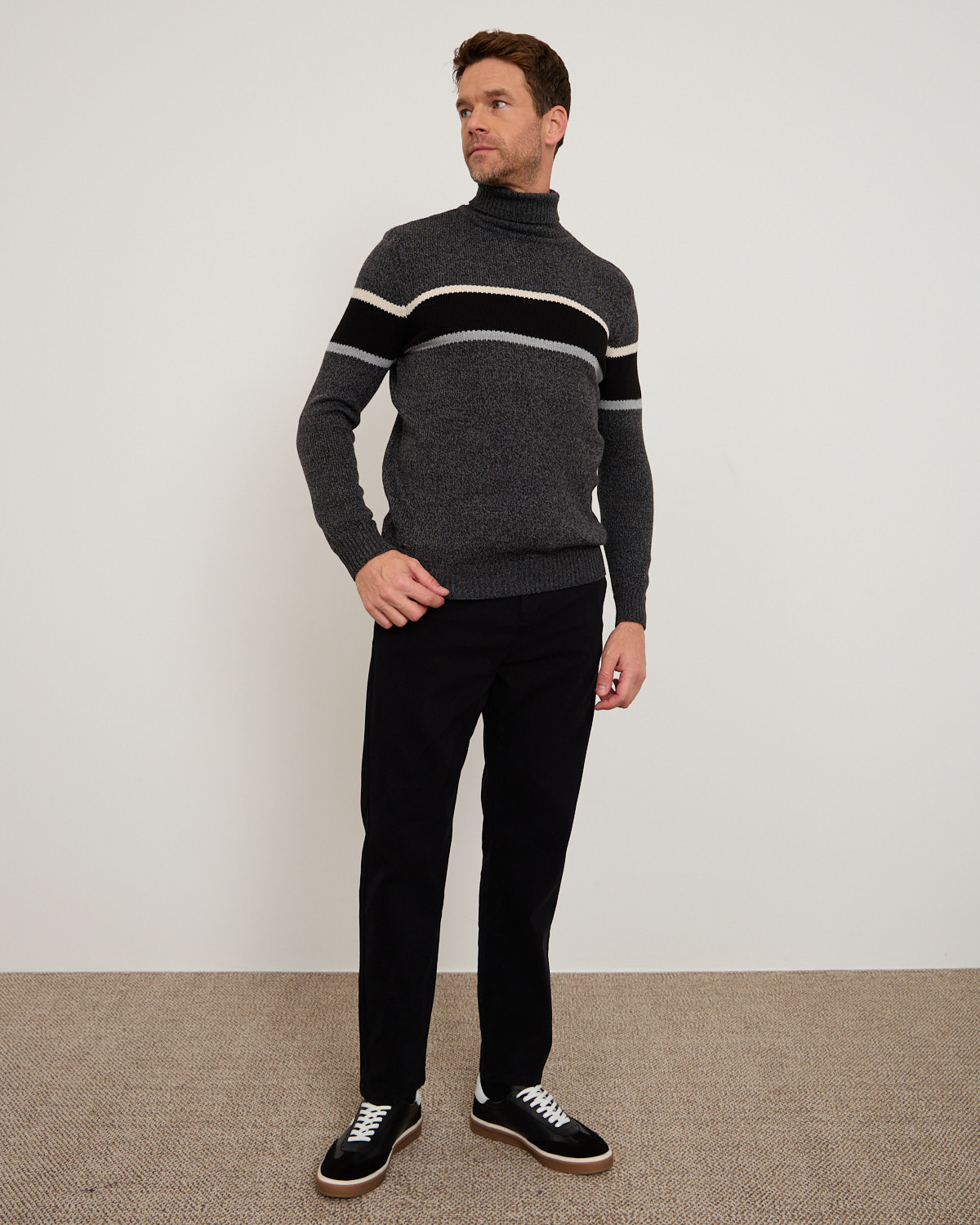 Relaxed Routine Look - Square For Men